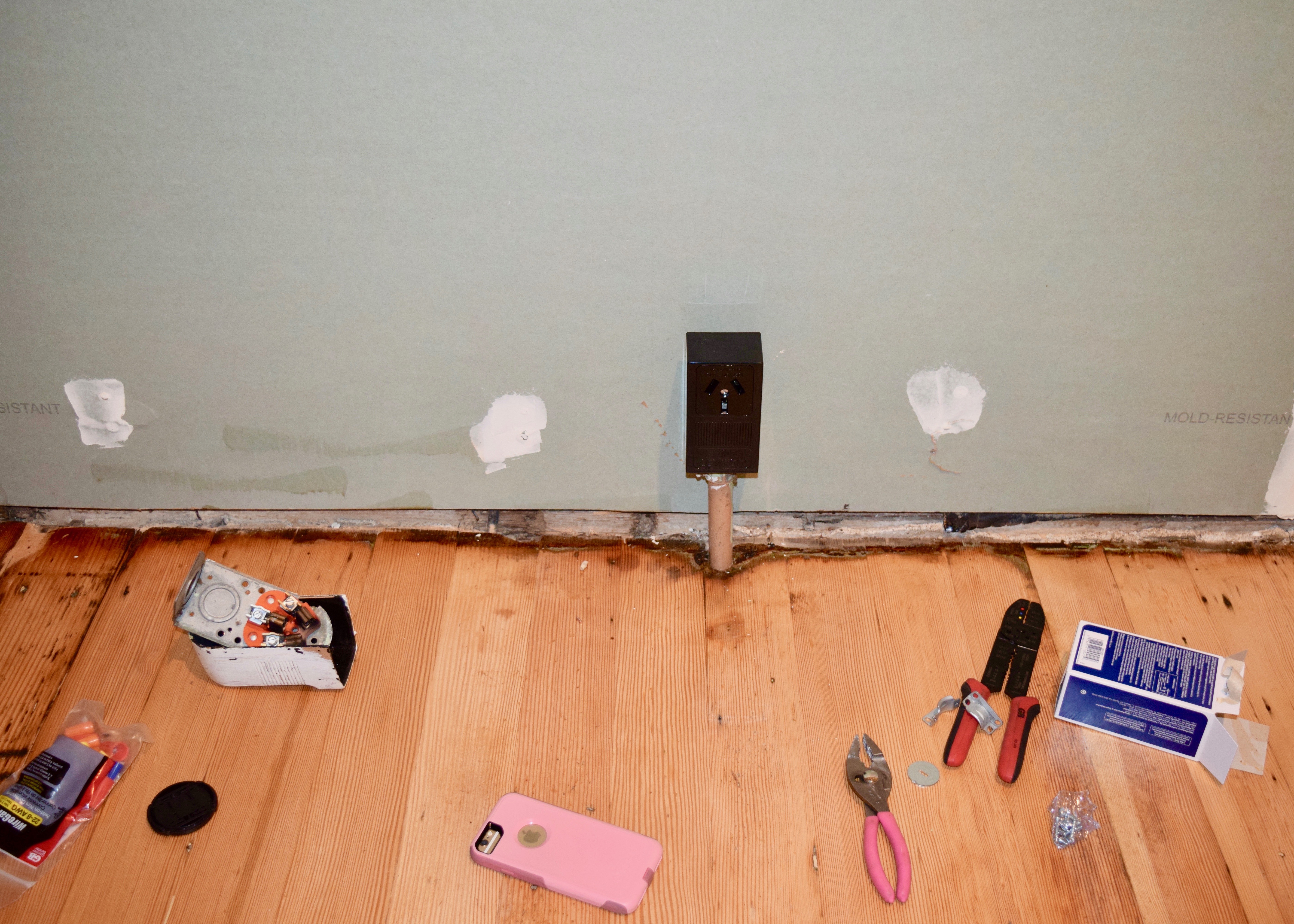 How to Change Out a 220 Outlet – Land of Laurel